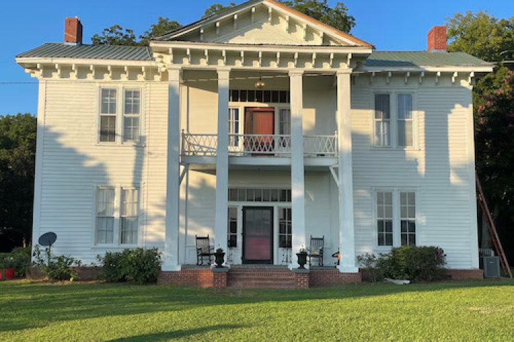 Descendants of Alabama Slaves Reunite at Historic Plantation House ...